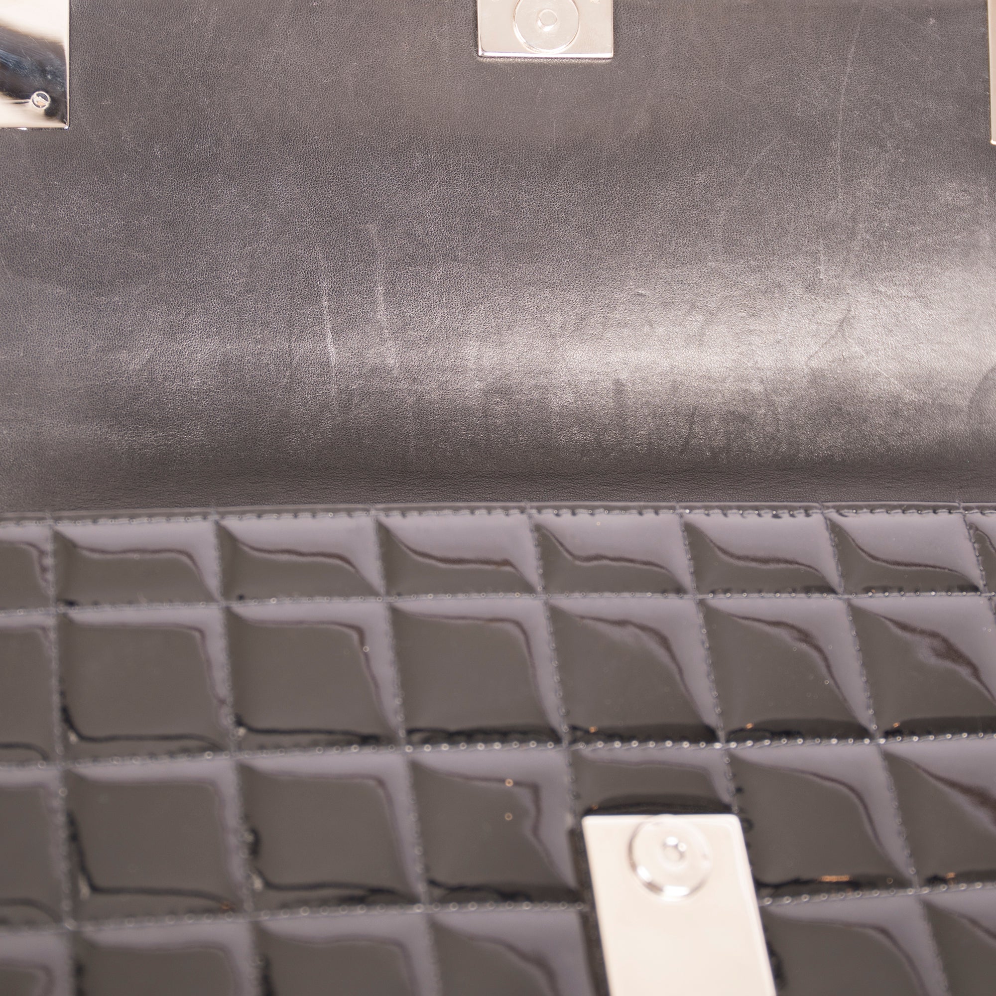 Chanel Patent Leather Chocolate Bar Chain Clutch – OLIVER'S