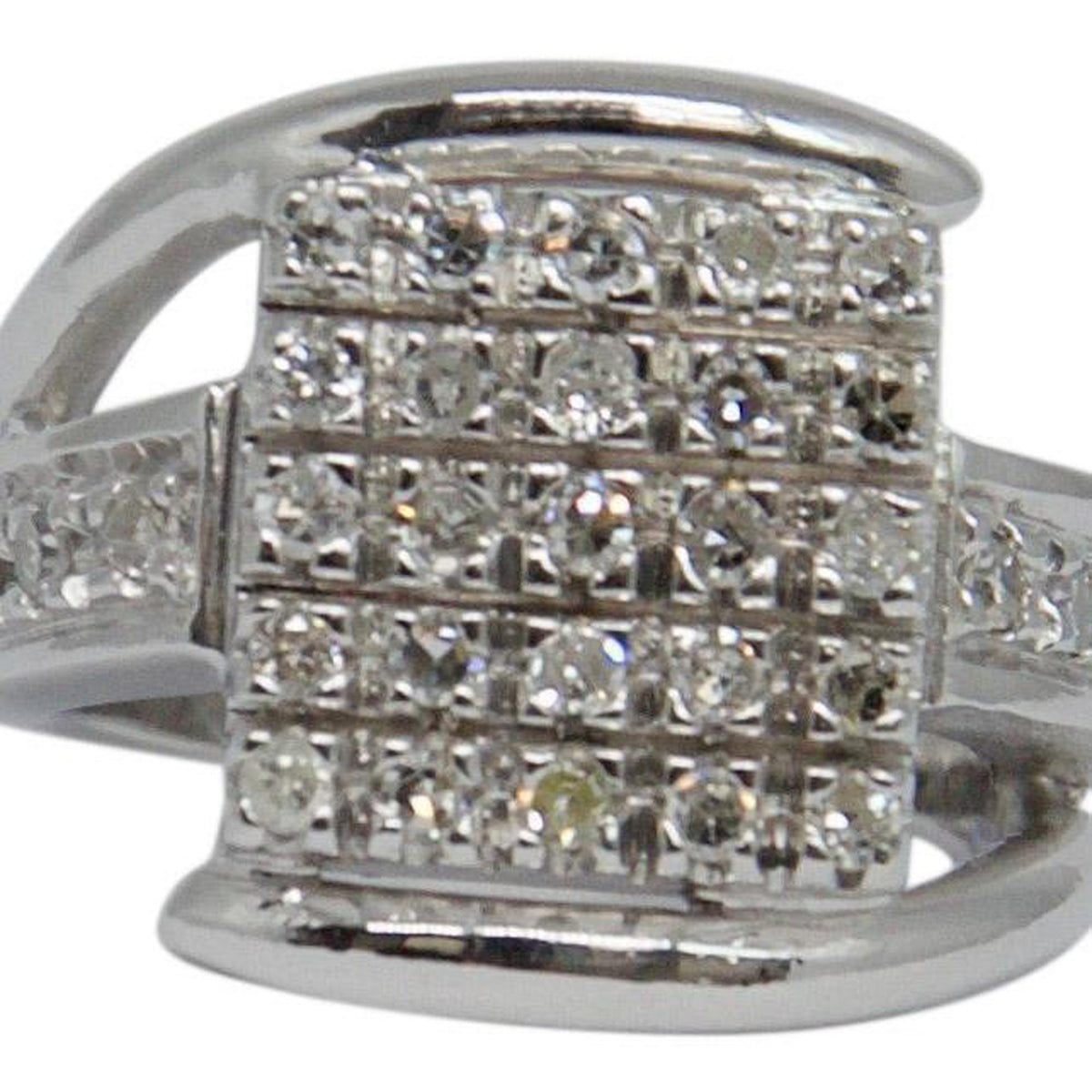 Diamond Cluster Square Top Ring – OLIVER'S