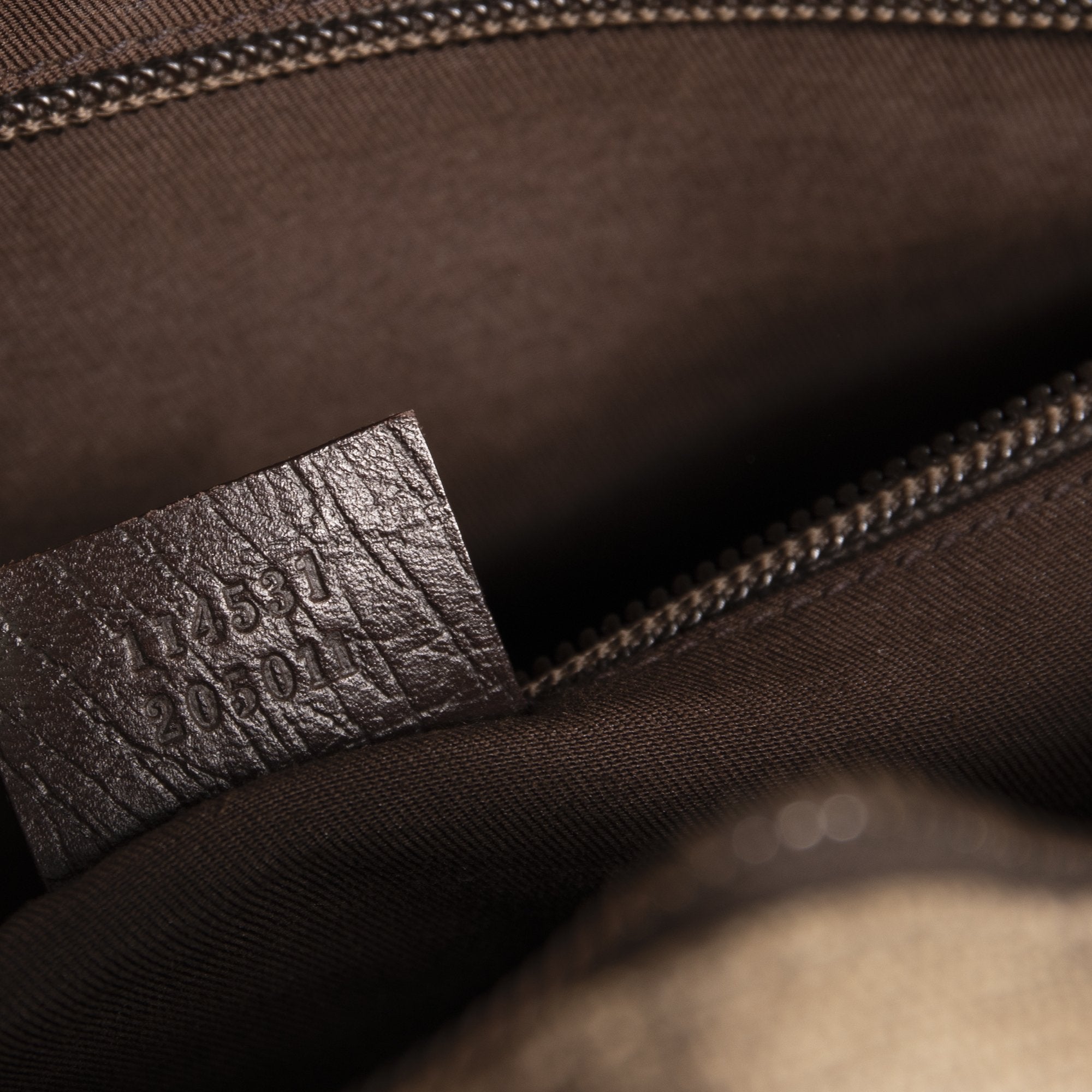Gucci GG Supreme Camera Bag – OLIVER'S