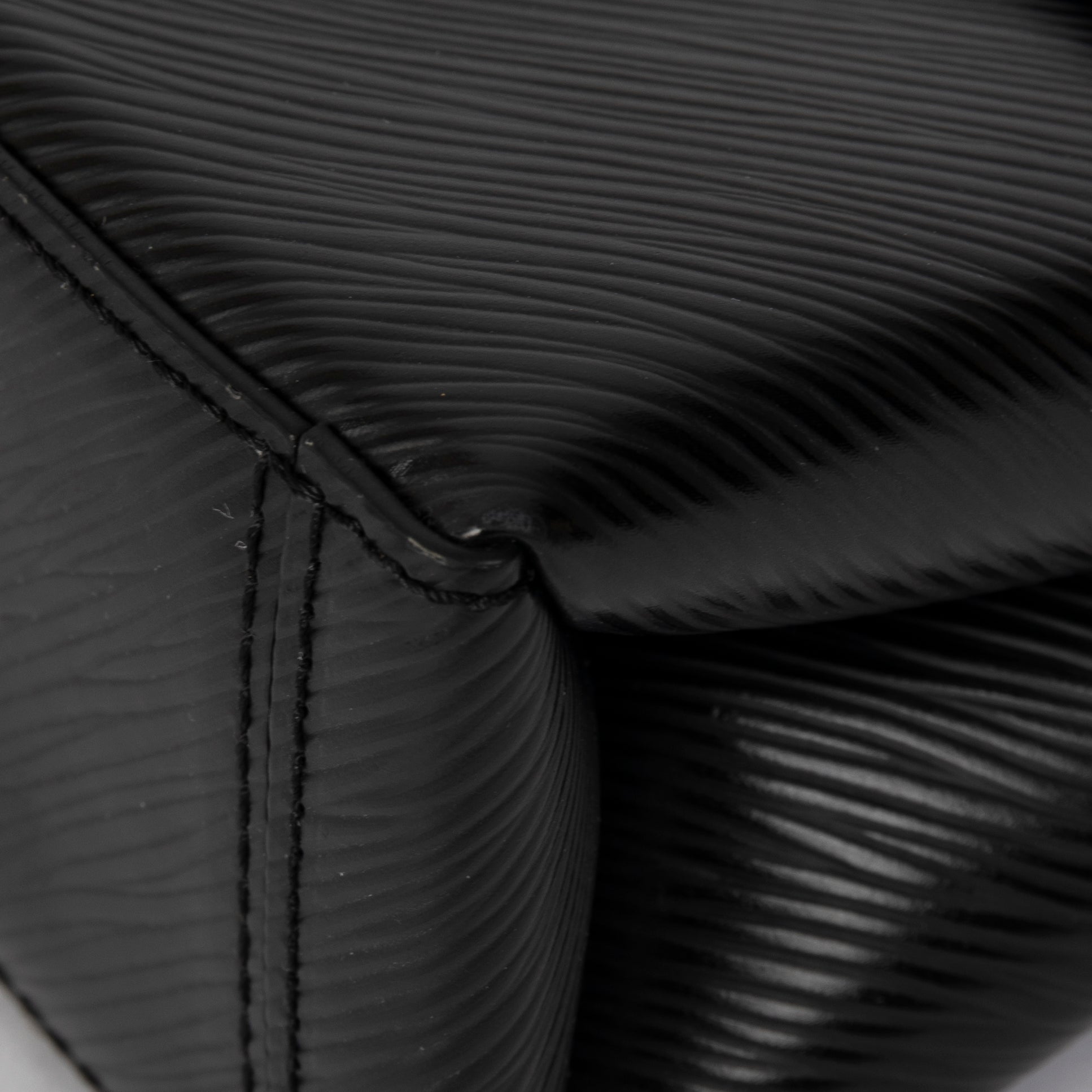 Louis Vuitton Epi Leather Locky BB – OLIVER'S