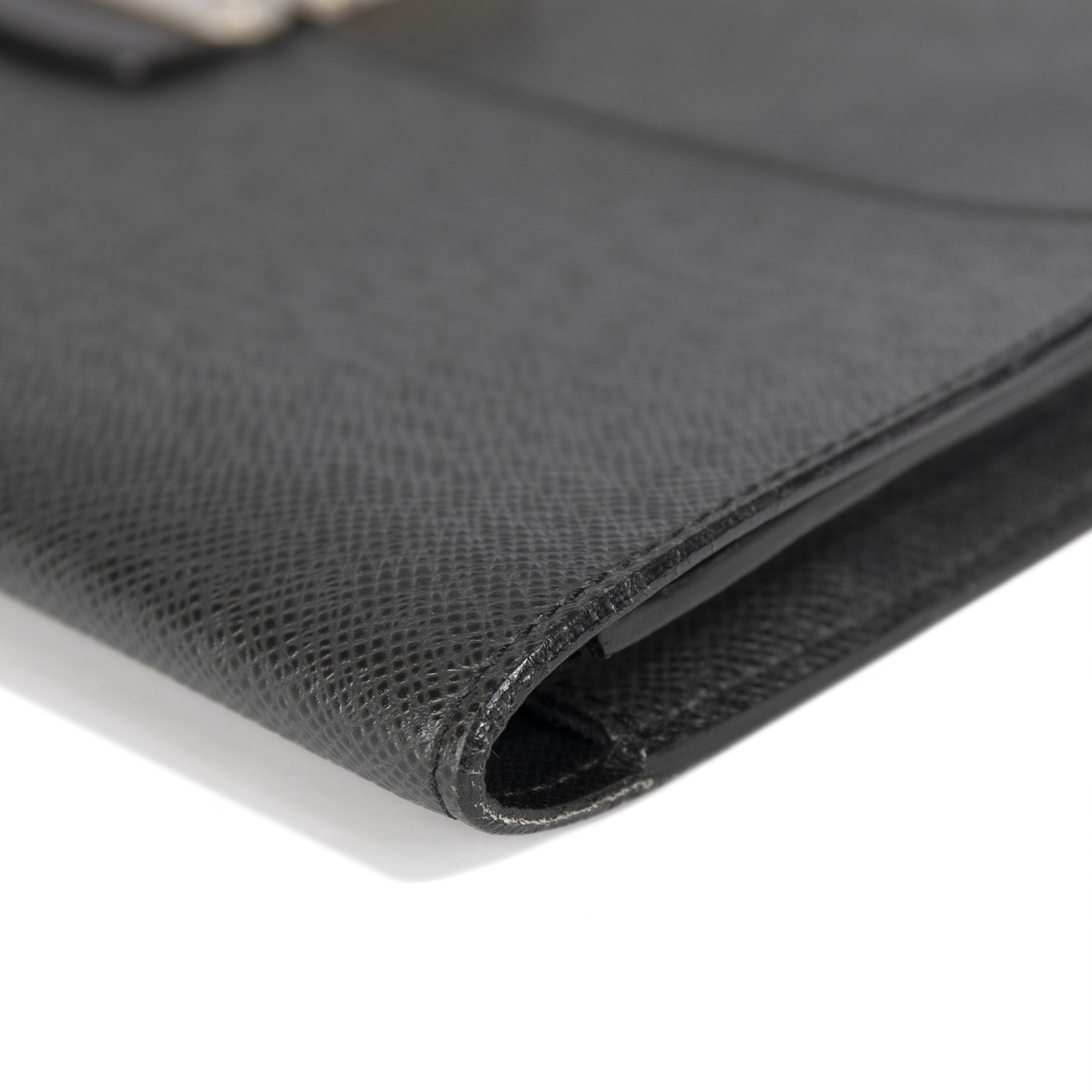 Louis Vuitton Taiga Porte-Documents Minuto – Oliver Jewellery