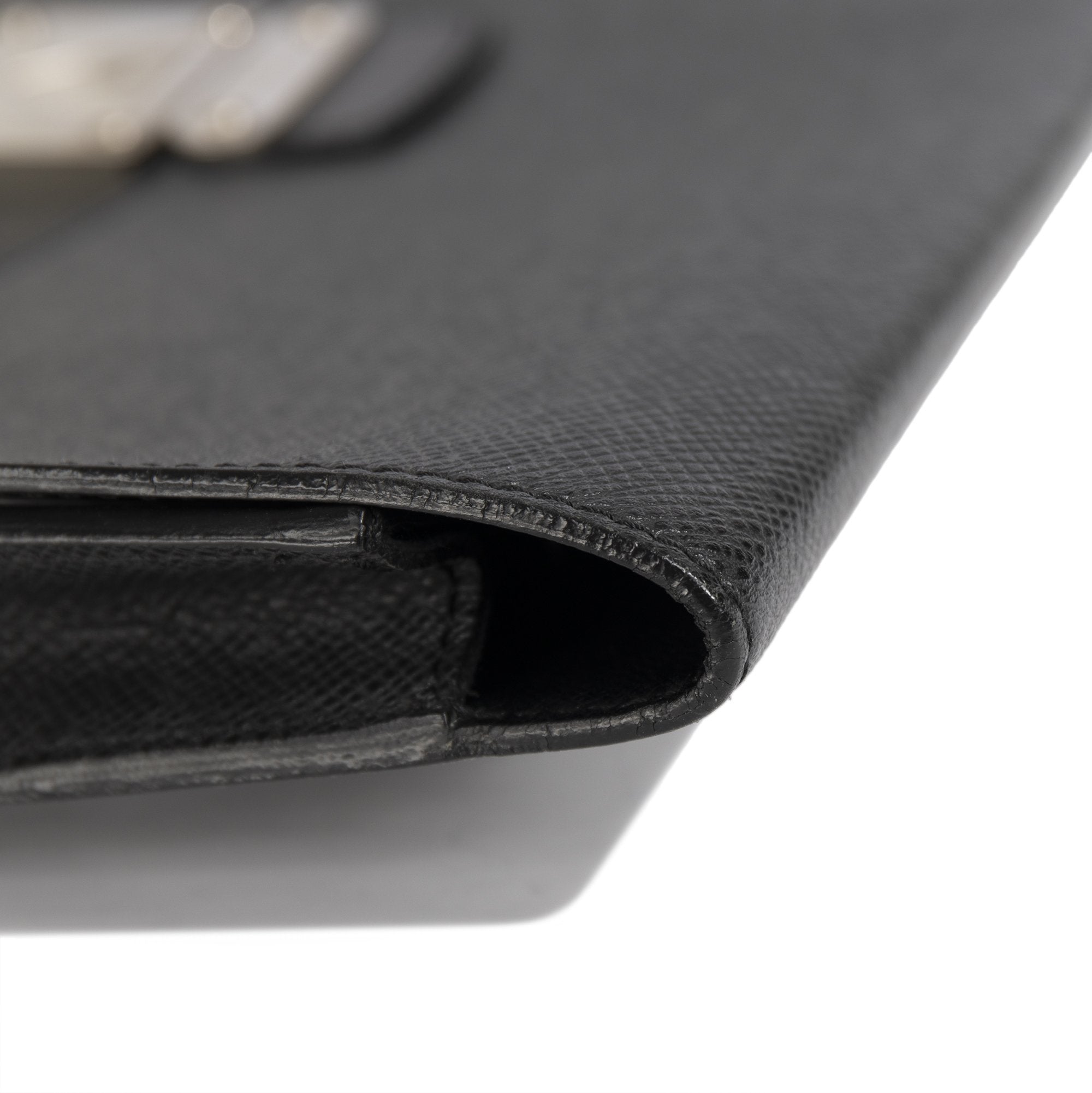 Louis Vuitton Taiga Porte-Documents Minuto – Oliver Jewellery